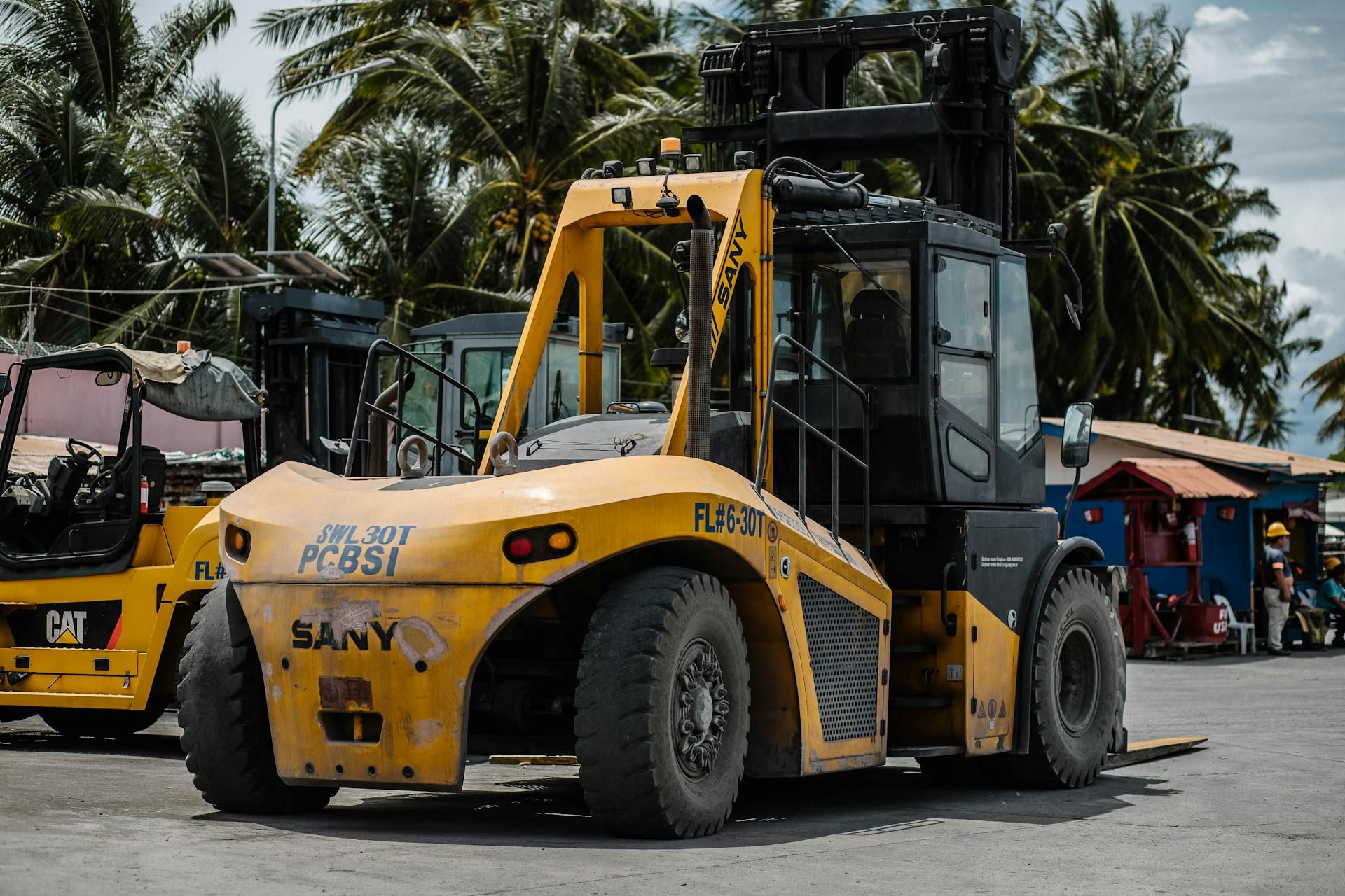 Improve Heavy Lifting Safety in Your Business: Why and How